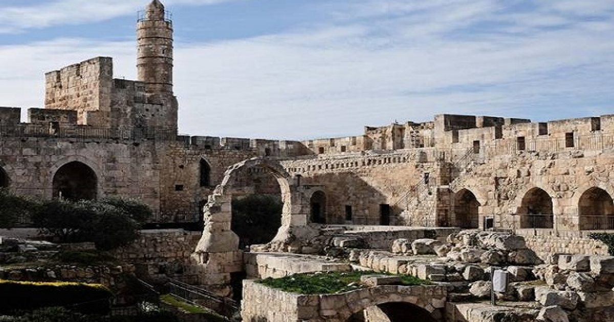 Παγκόσμια συγκίνηση: Εντόπισαν το παλάτι όπου ΔΙΚΑΣΤΗΚΕ ο Ιησούς ...