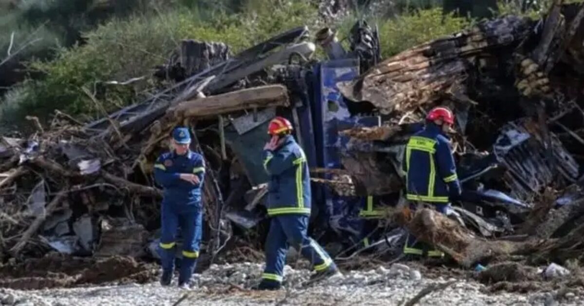 ΝΕΑ ΤΡΙΠΛΗ ΤΡΑΓΩΔΙΑ – ΝΕΚΡΟΙ 3 ΟΙΚΟΔΟΜΟΙ ΤΗΝ ΩΡΑ ΠΟΥ ΕΚΑΝΑΝ ΕΡΓΑΣΙΕΣ ΣΕ ...